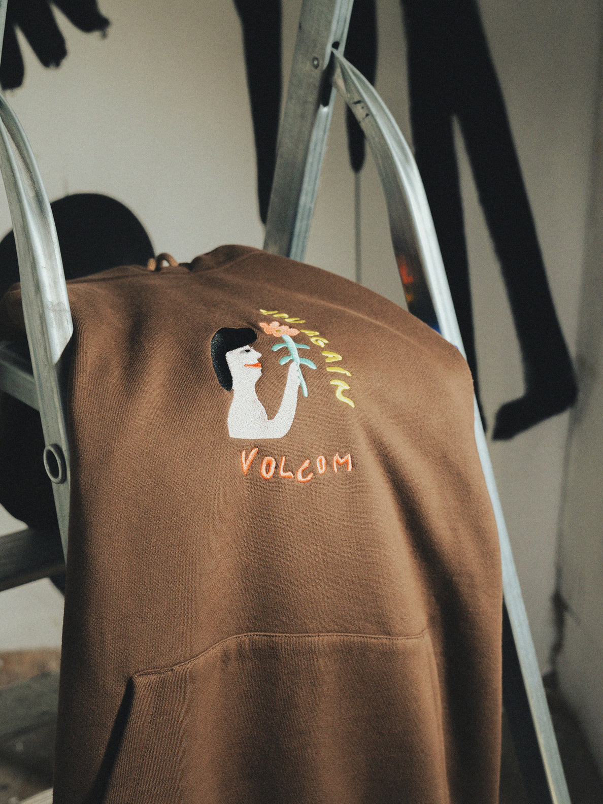 Featured Artist Arthur Longo Pullover - Dark Earth – Volcom