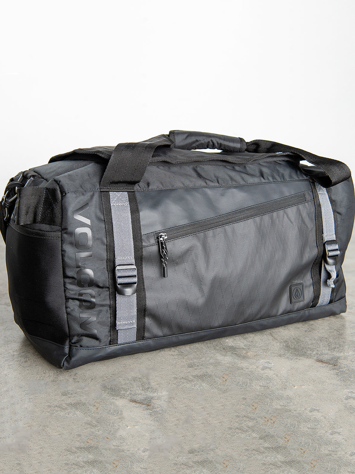 Outbound Duffel Bag - Black – Volcom