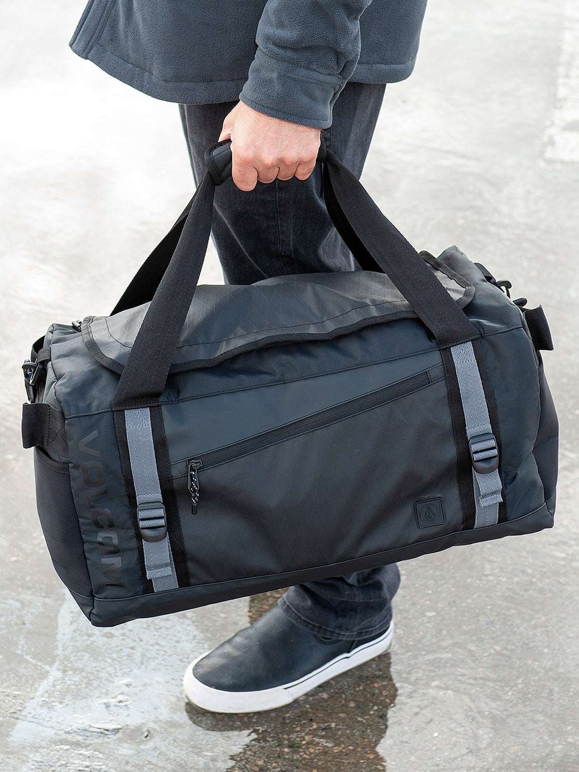 Outbound Duffel Bag - Black – Volcom